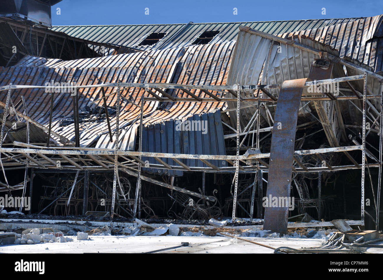 See burned out building hi-res stock photography and images - Alamy