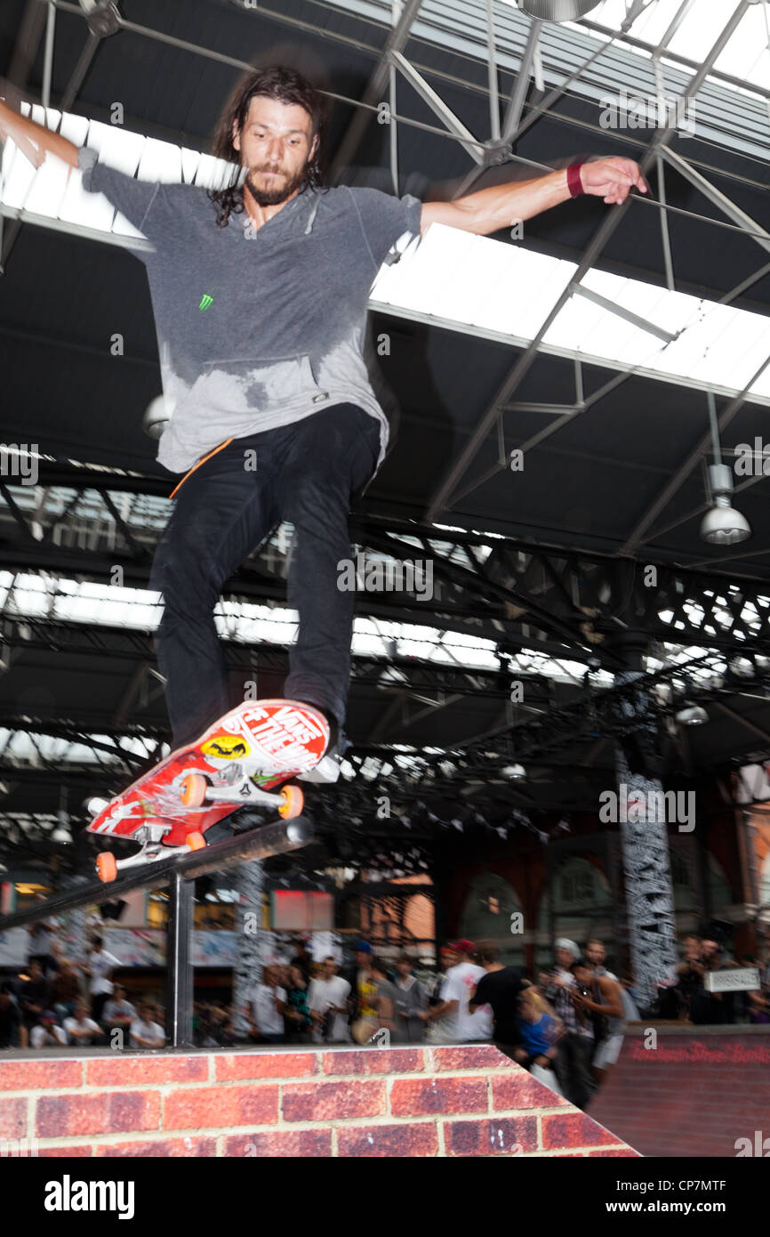Competitor in Vans Downtown Showdown skateboard event, Spitalfields ...