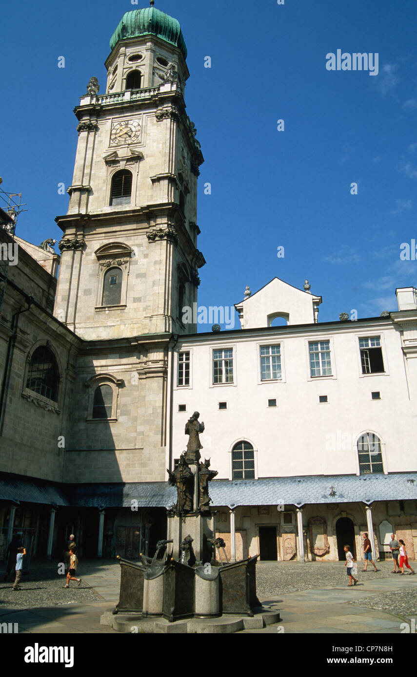St stephen cathedral passau hi-res stock photography and images - Alamy