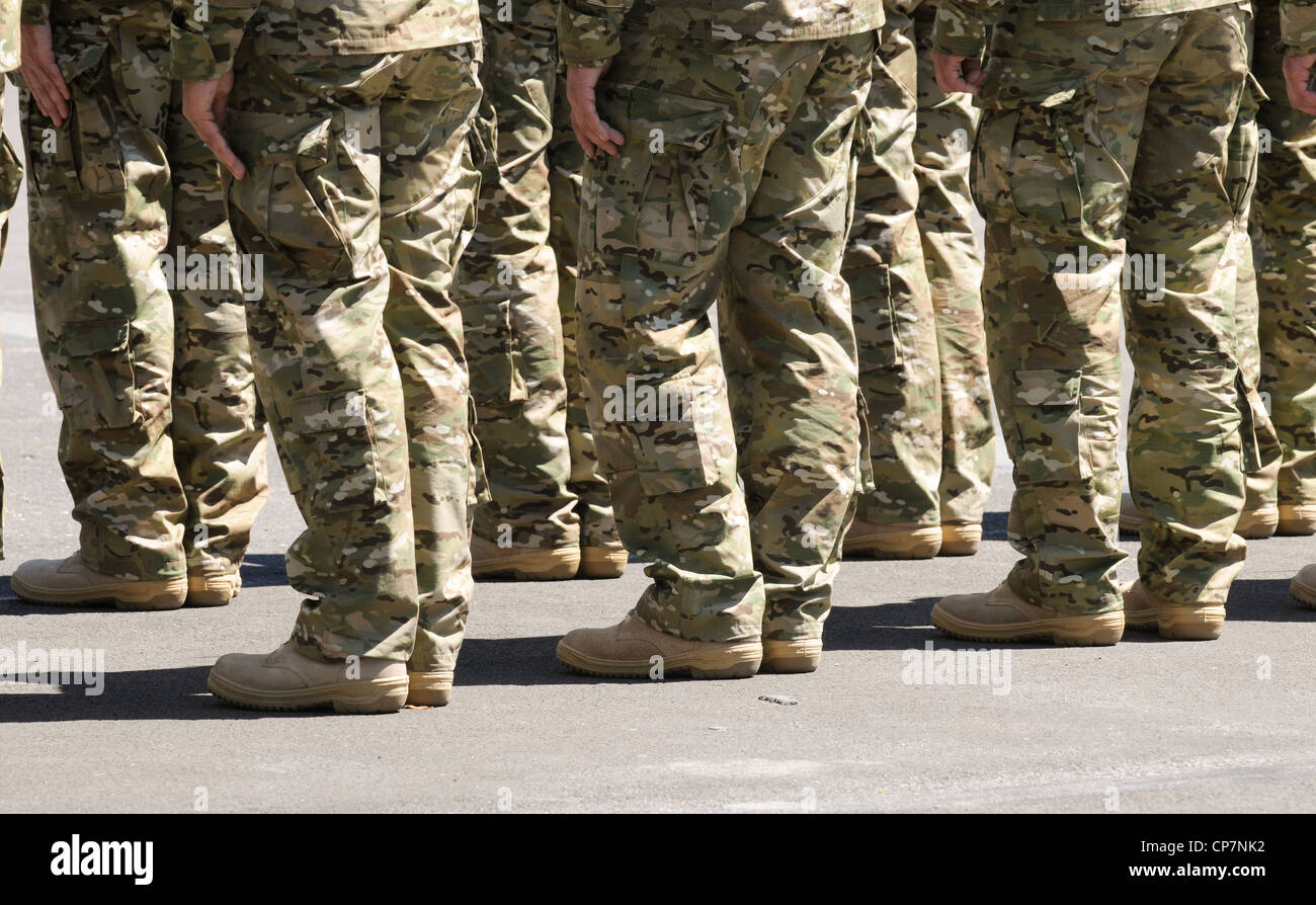 polish commando soldiers in desert uniforms Stock Photo - Alamy
