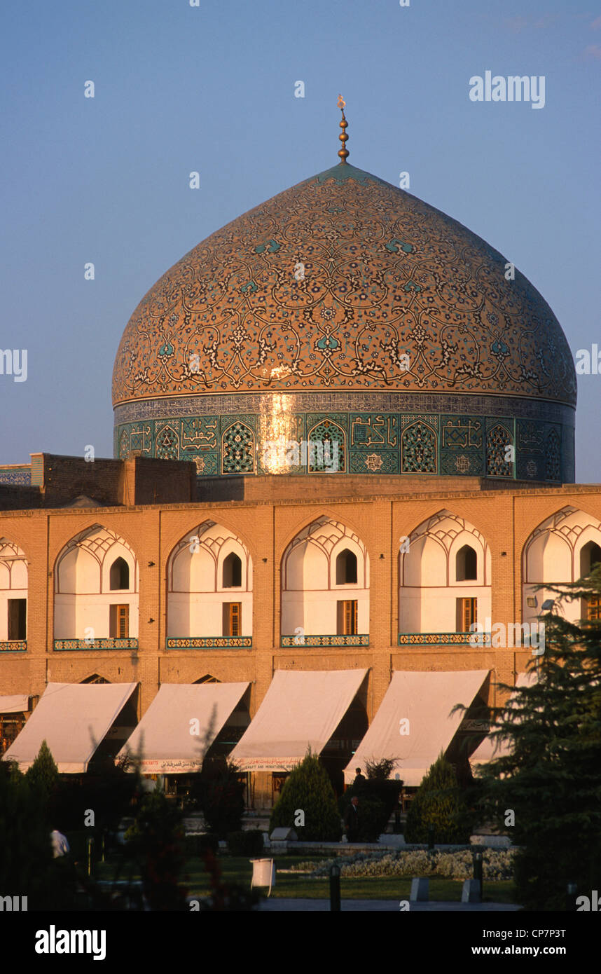 Iran, Esfahan, Isfahan, Sheikh Lotfollah Mosque, Emam Khomeini Square ...