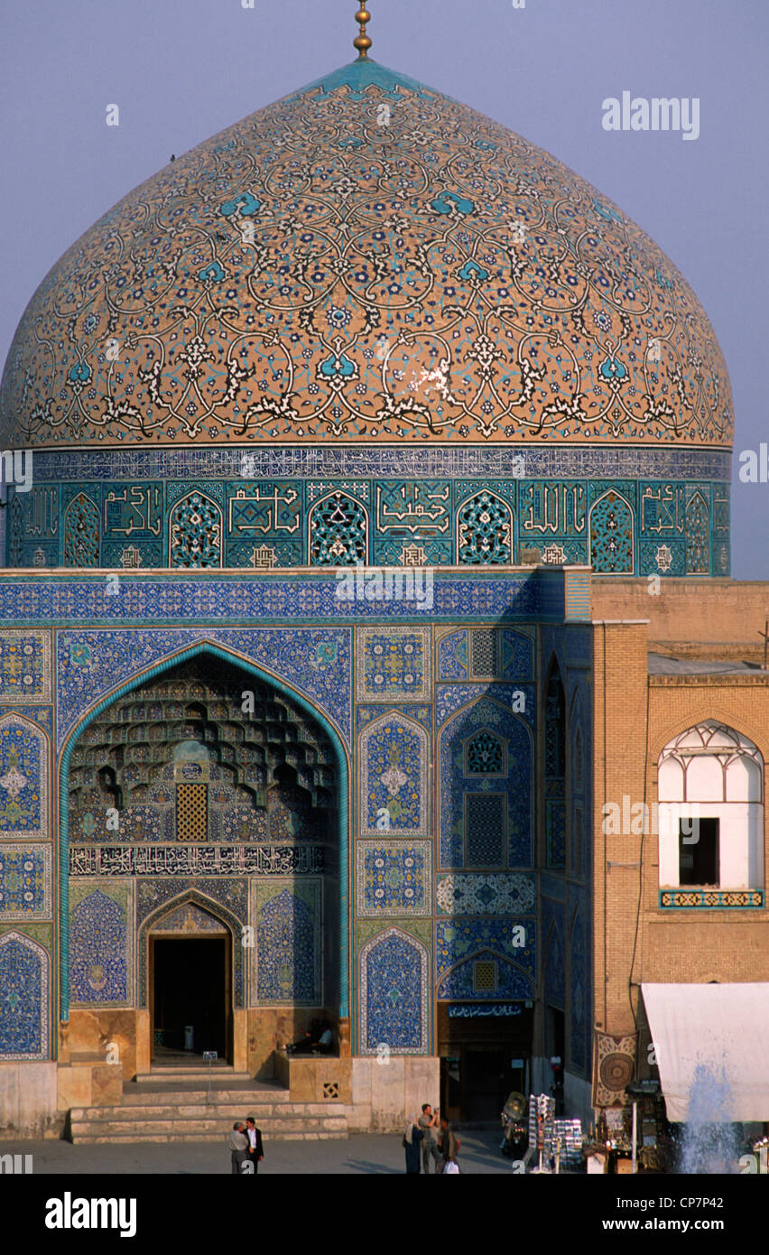 Iran, Esfahan, Isfahan, Sheikh Lotfollah Mosque, Emam Khomeini Square ...