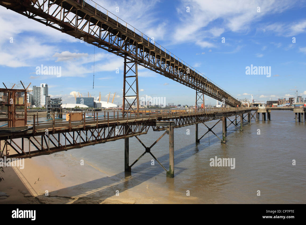 The Thames path Greenwich London England UK Stock Photo - Alamy