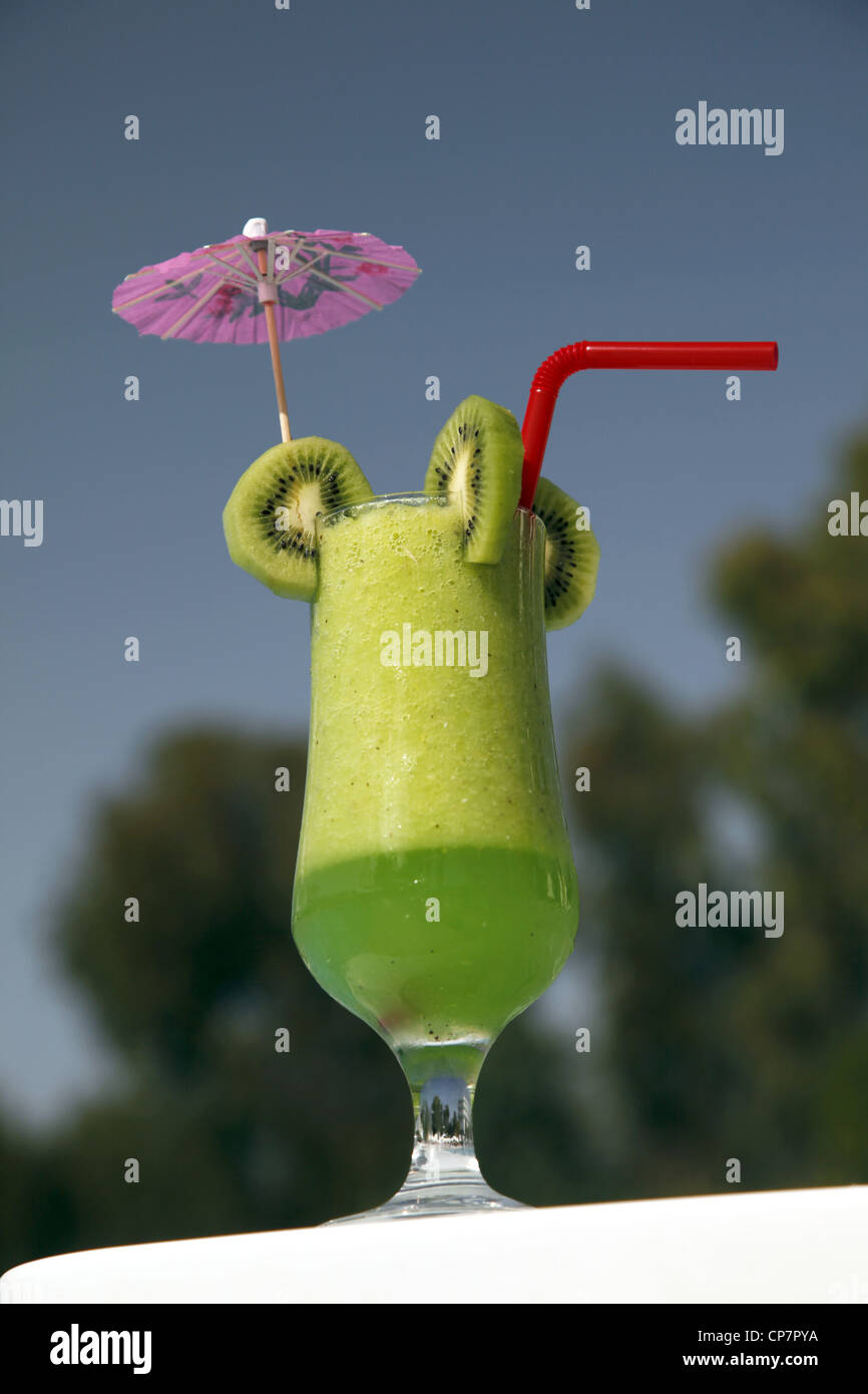 Kiwi fruit juice hi-res stock photography and images - Alamy