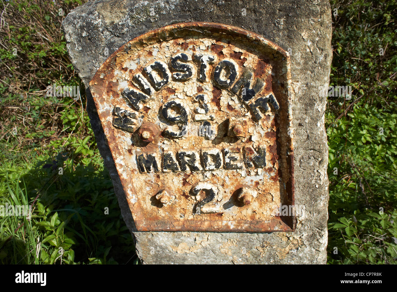 Milestone roadside distance marker hi-res stock photography and images ...