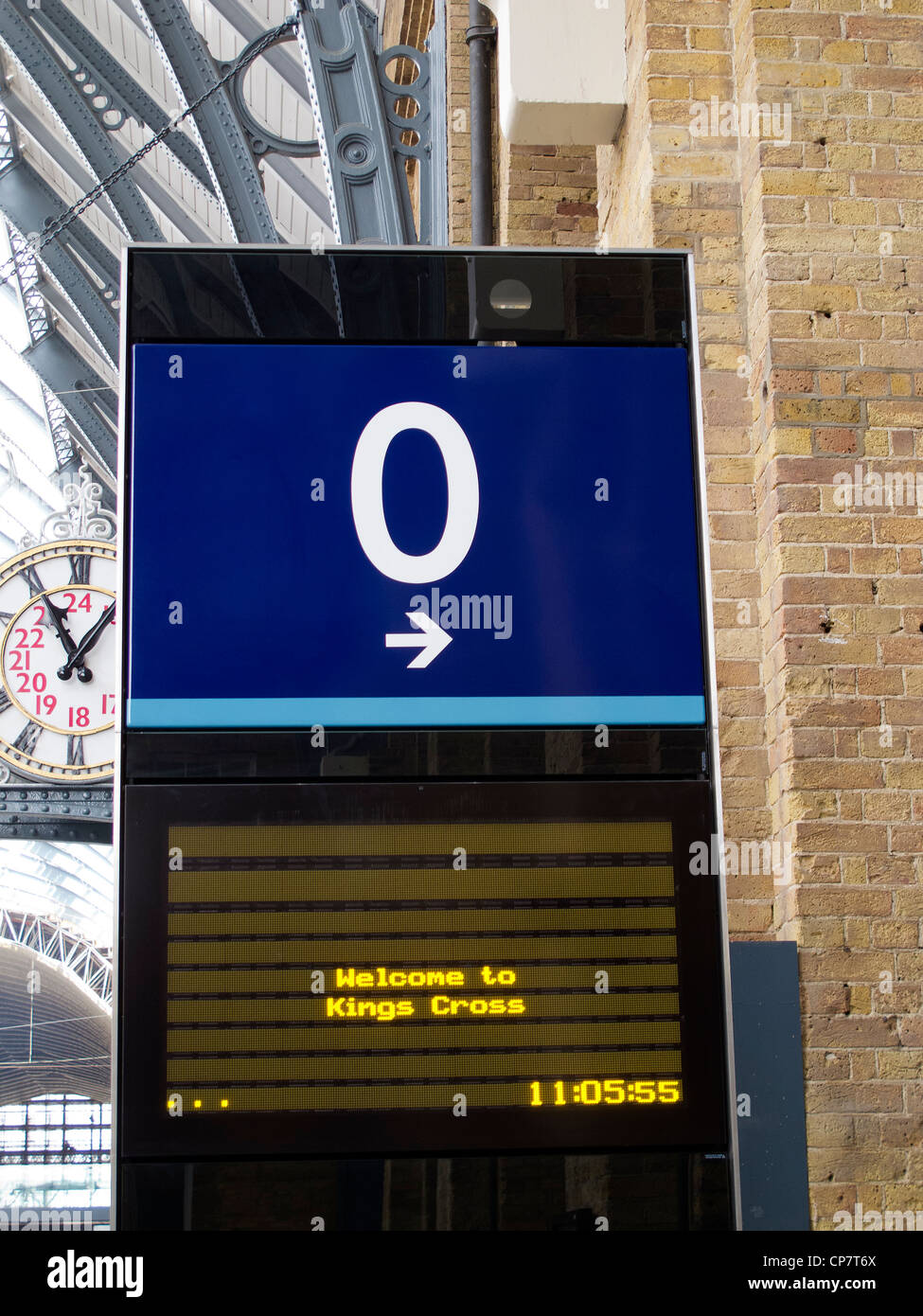 Kings cross station sign platform train london england hi-res stock ...