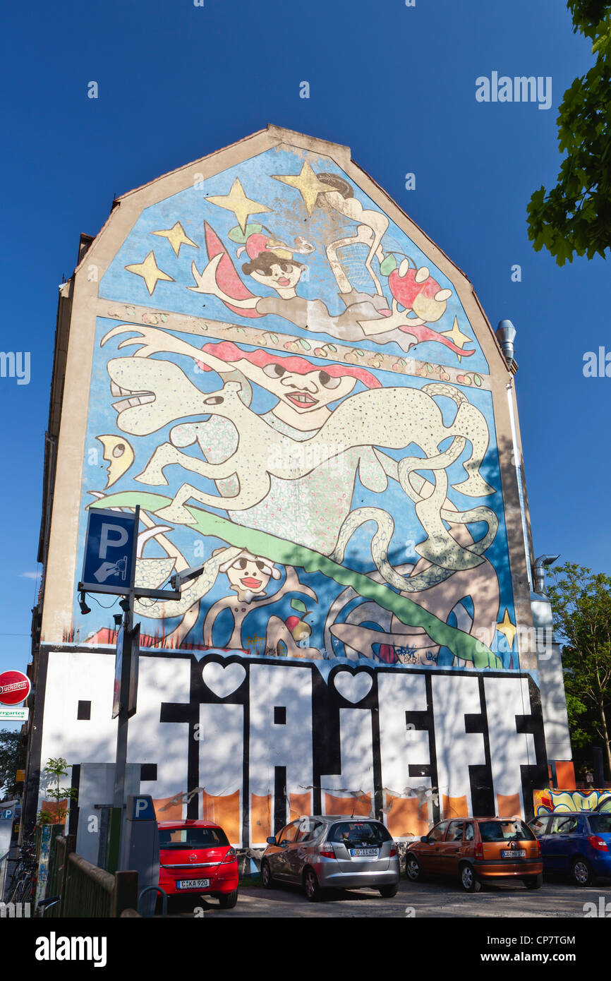 Graffiti decorated walls at the Alaun street (Alaunstrasse), "Äußere ...