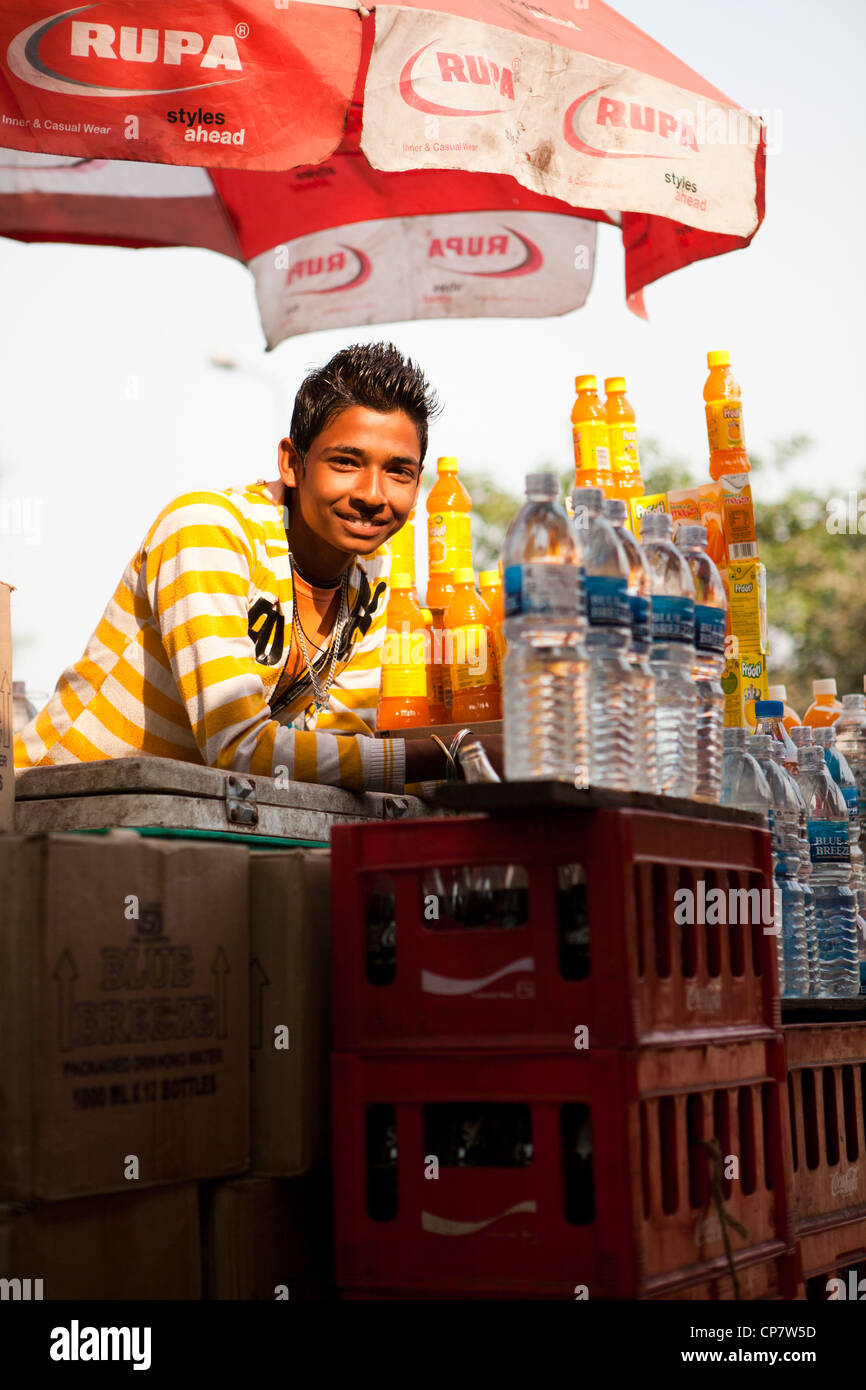 Shopkeeper india hi-res stock photography and images - Alamy