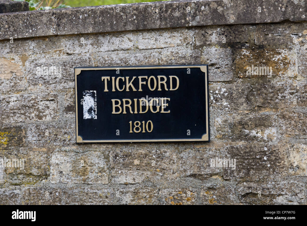 Tickford bridge Newport Pagnell over the river Ouzel Stock Photo - Alamy