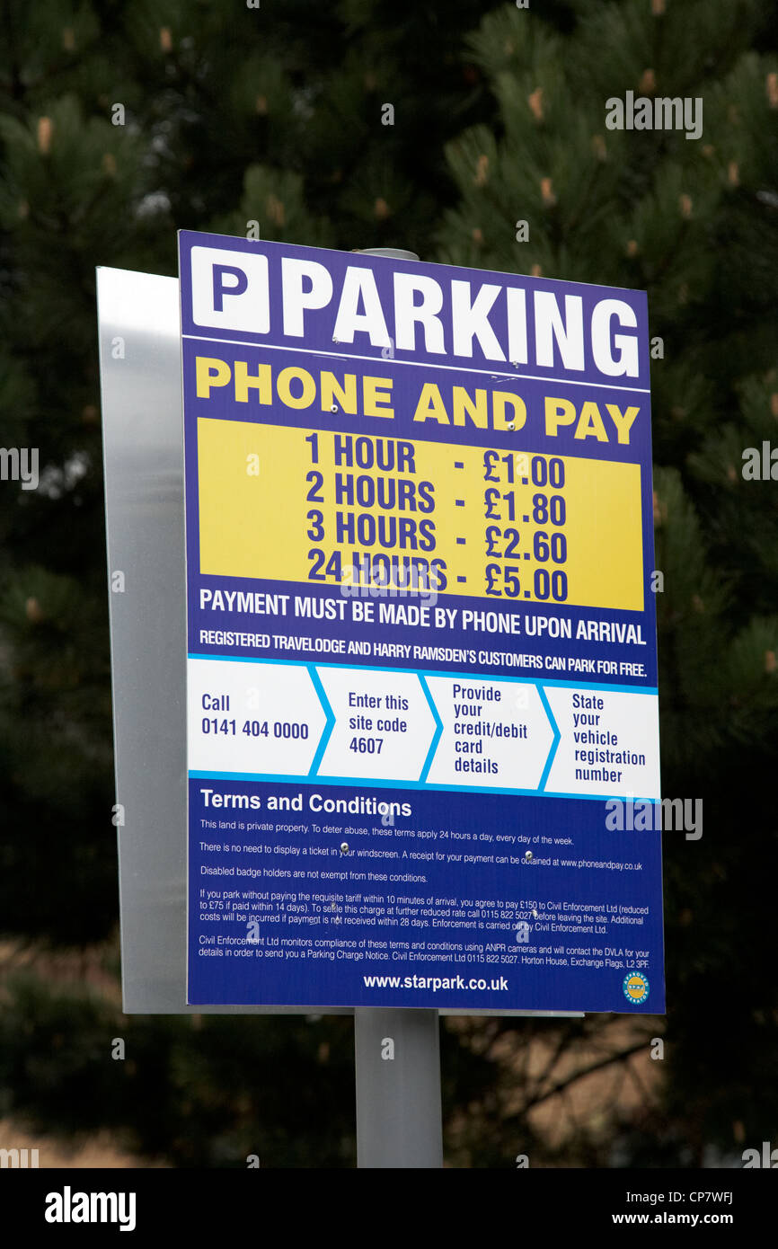 Parking mobile sign uk hi-res stock photography and images - Alamy