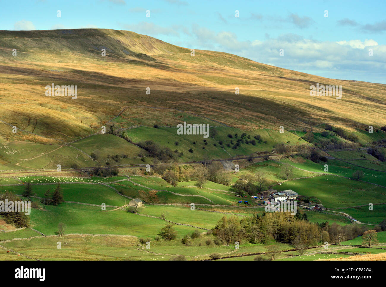 Hill Hall Farm and Middleark Scar. Mallerstang, Yorkshire Dales ...