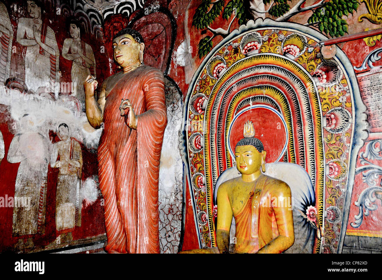 Dambulla cave temple hi-res stock photography and images - Alamy