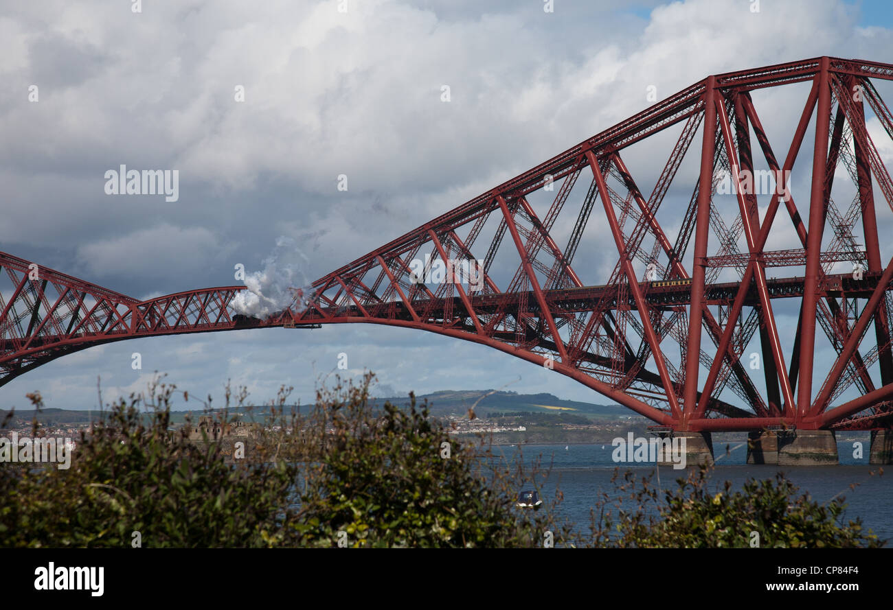 Forth train steam hi-res stock photography and images - Alamy