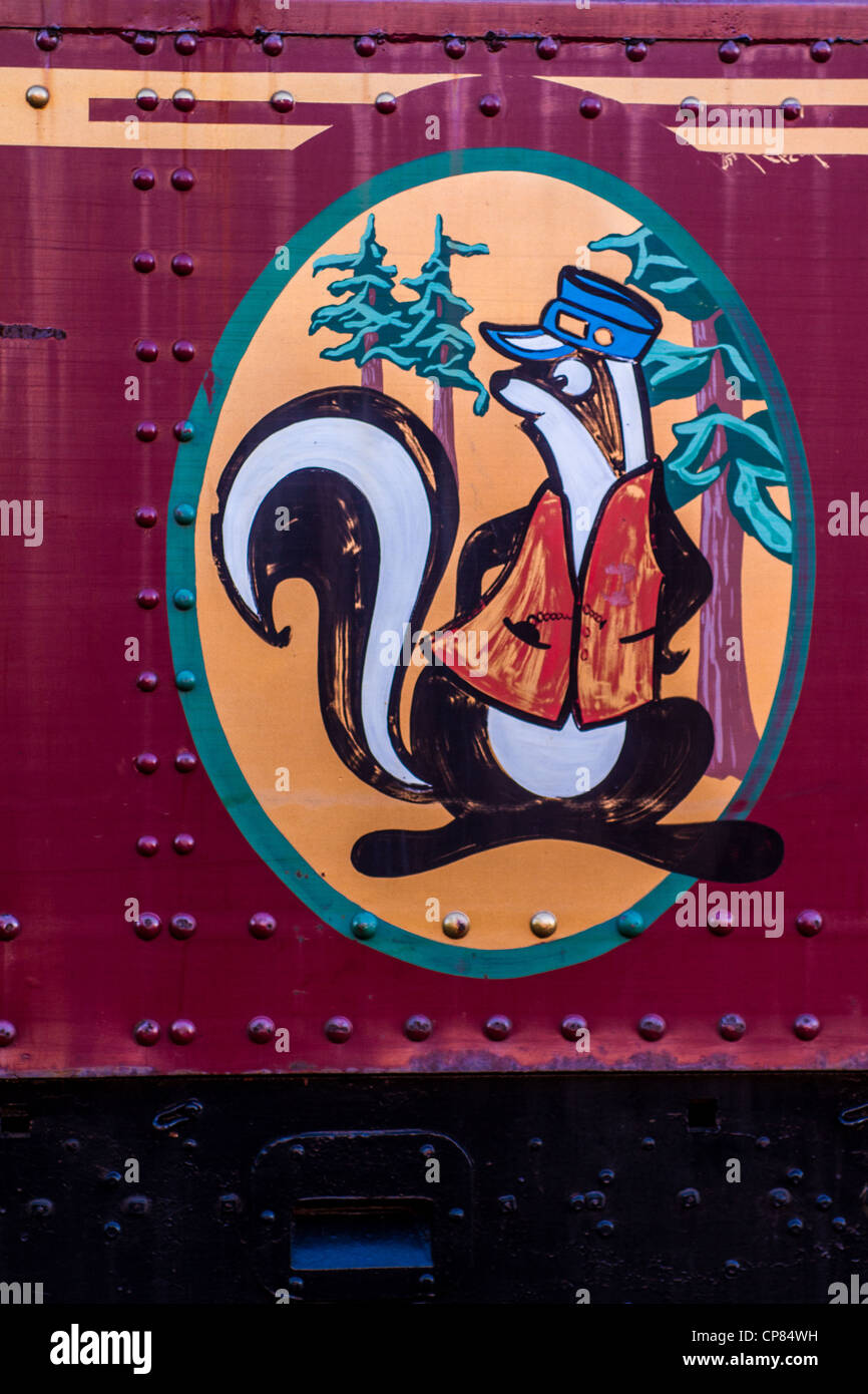 Skunk Train Logo