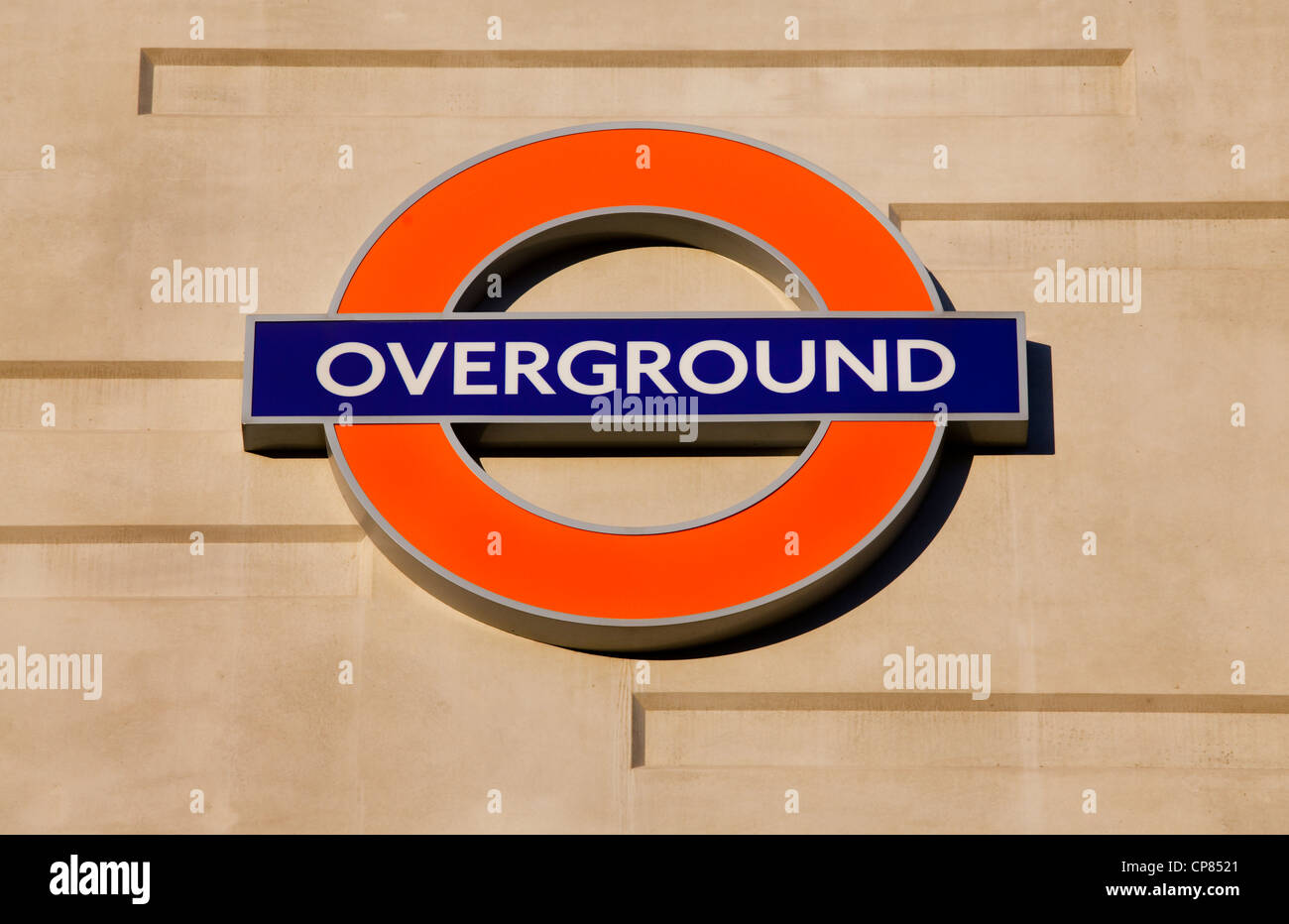 London overground hi-res stock photography and images - Alamy