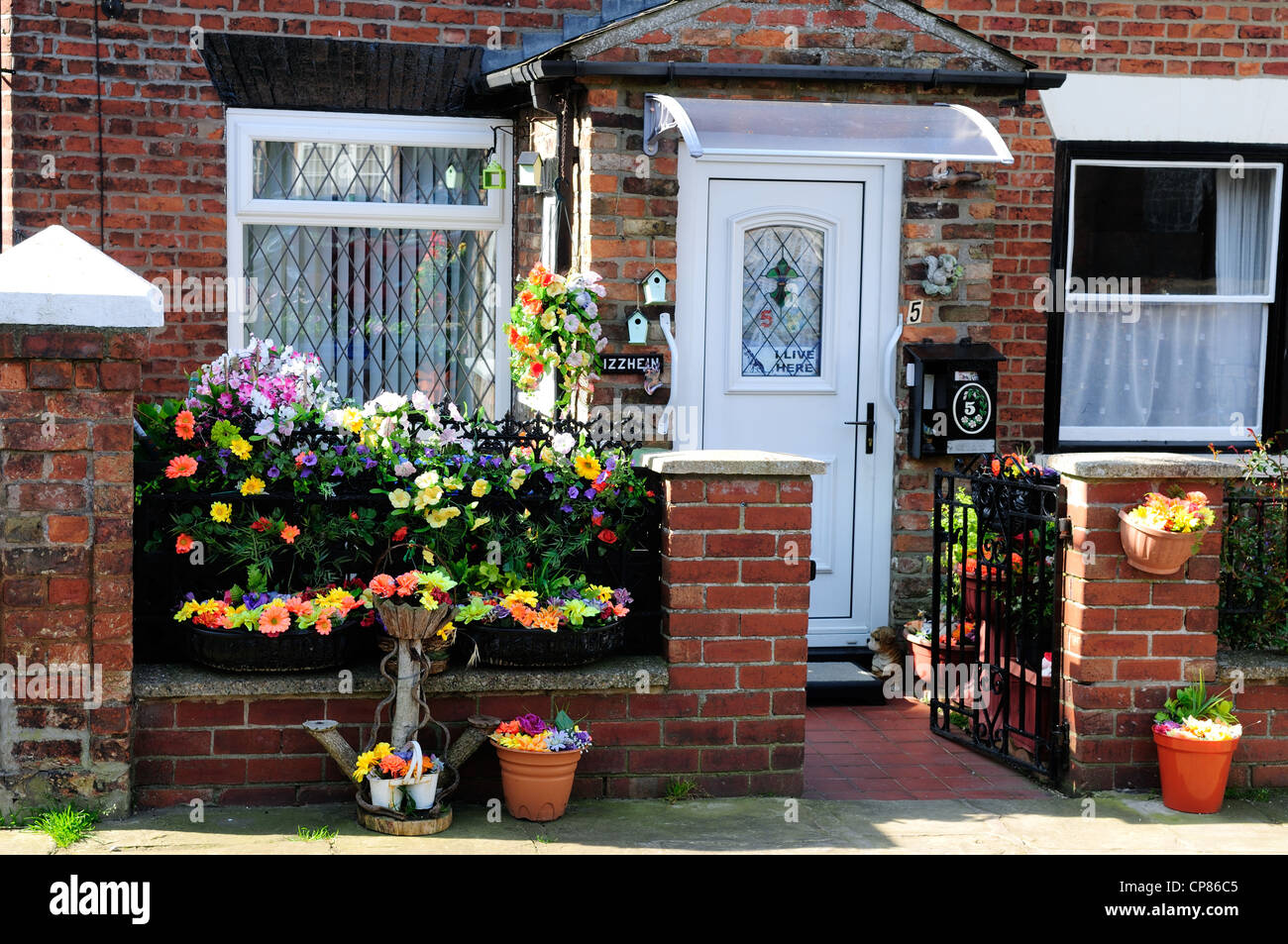 End Terraced House Howden Yorkshire England.Garden Decorated with ...