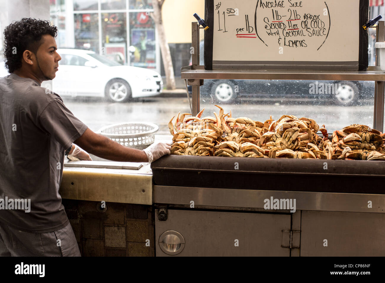 Selling crab hi-res stock photography and images - Alamy