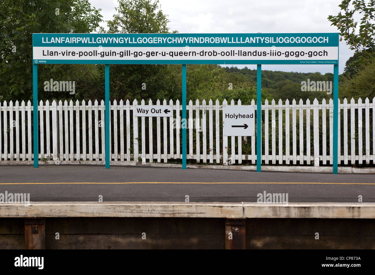 Llanfair pg railway station sign hi-res stock photography and images ...