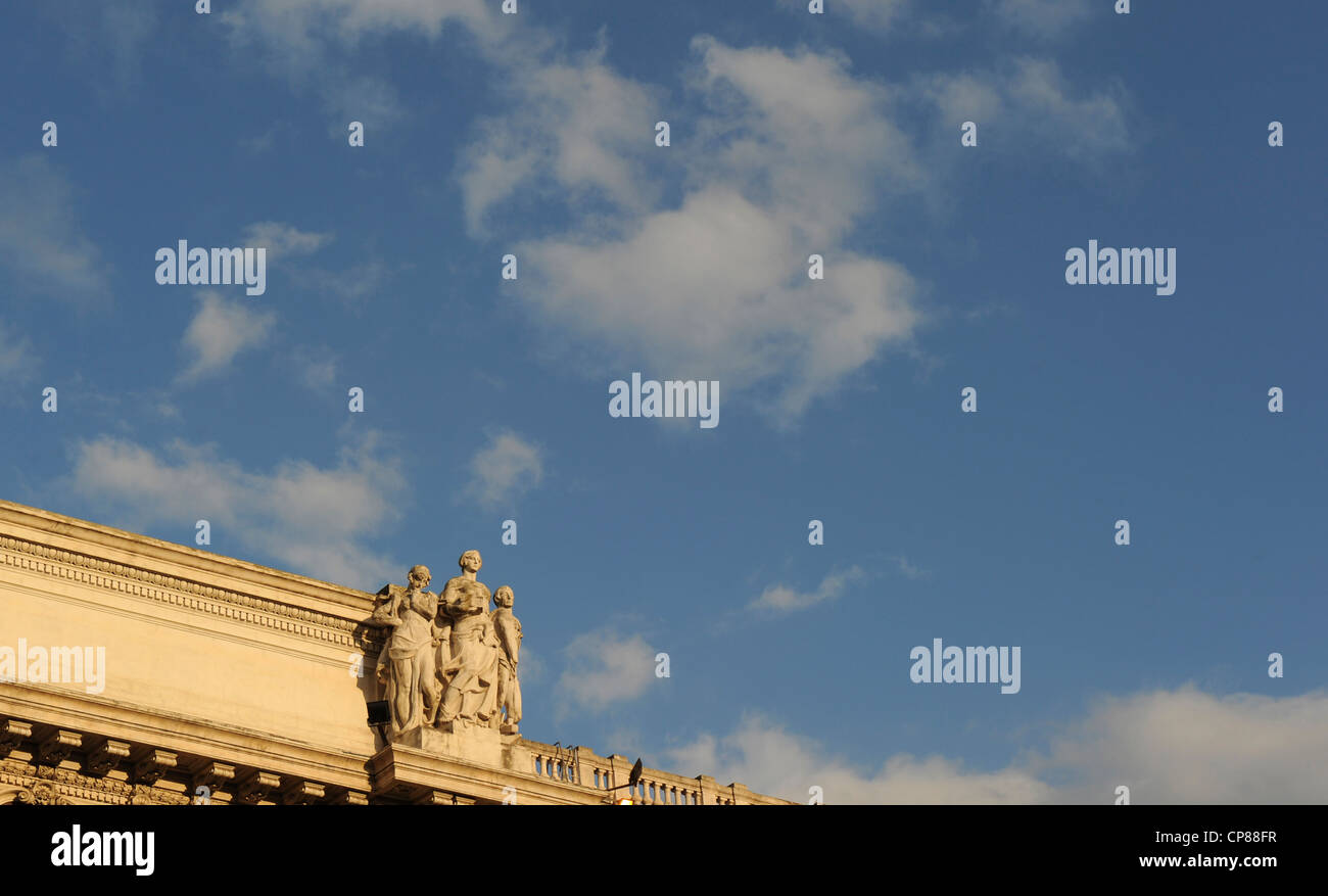 Statue Rome Italy Stock Photo - Alamy