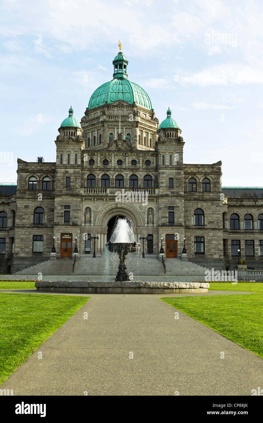 Front of capital building in Victoria Canada with water fountain along ...
