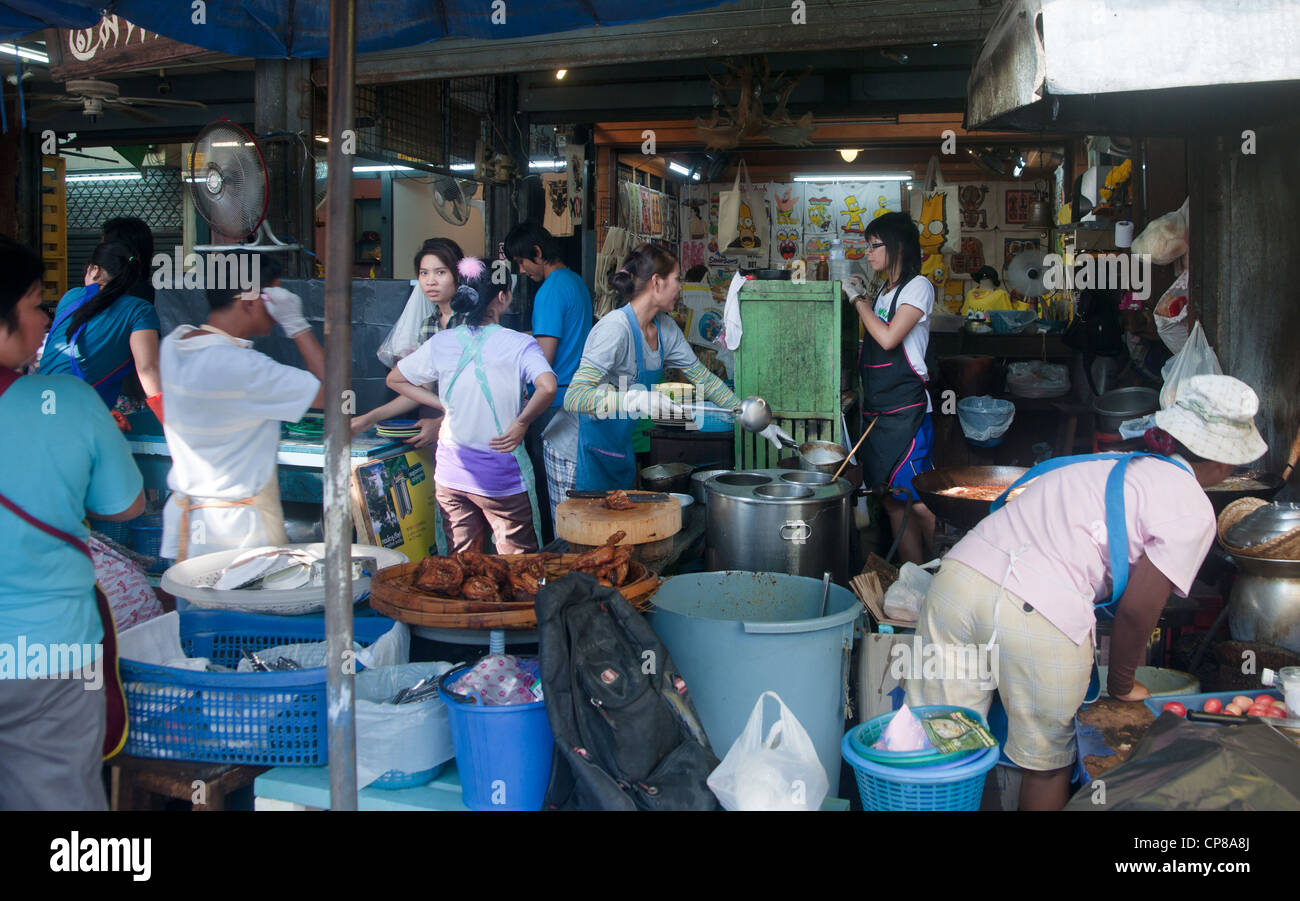 busy kitchen stall in chattachak market bangkok thailand Stock Photo ...