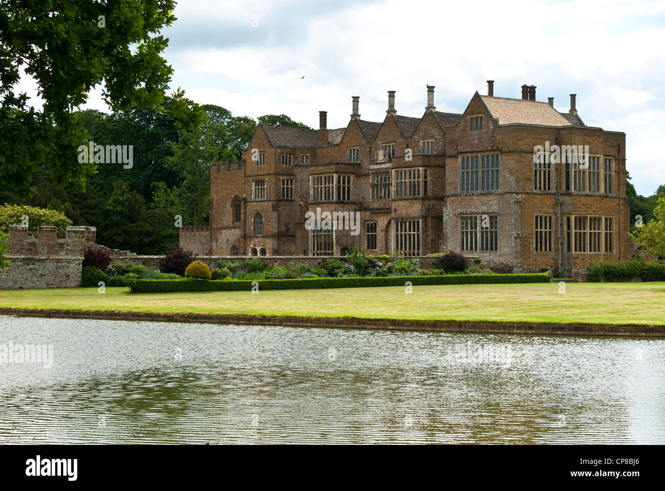 Broughton oxfordshire hi-res stock photography and images - Alamy