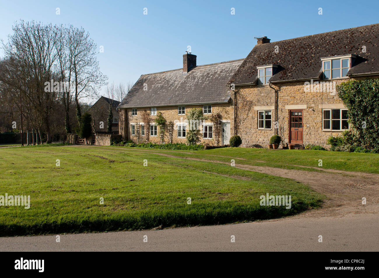 Sutton-under-Brailes village, Warwickshire, England, UK Stock Photo - Alamy