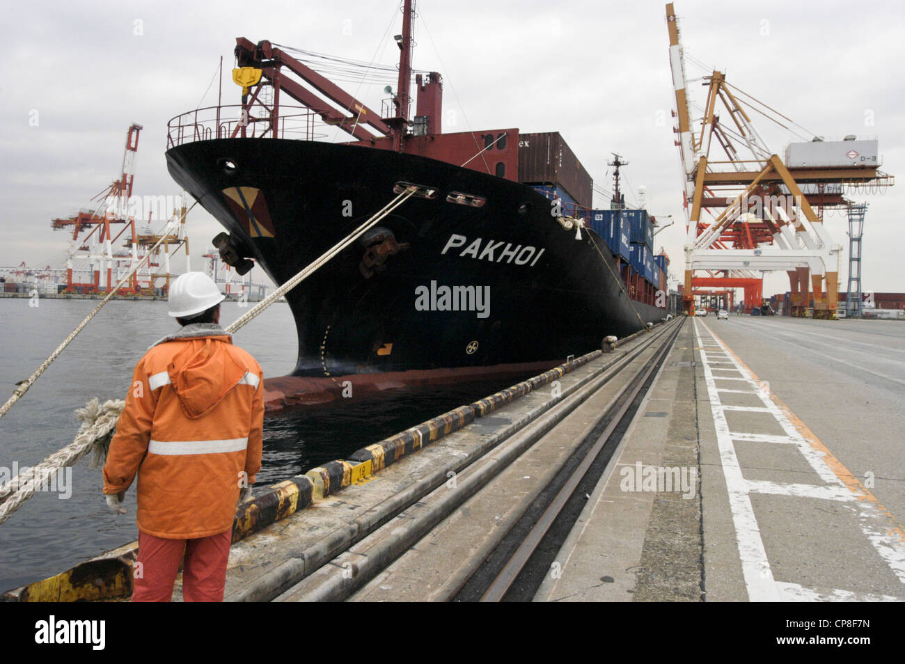 Asian dock worker hi-res stock photography and images - Alamy