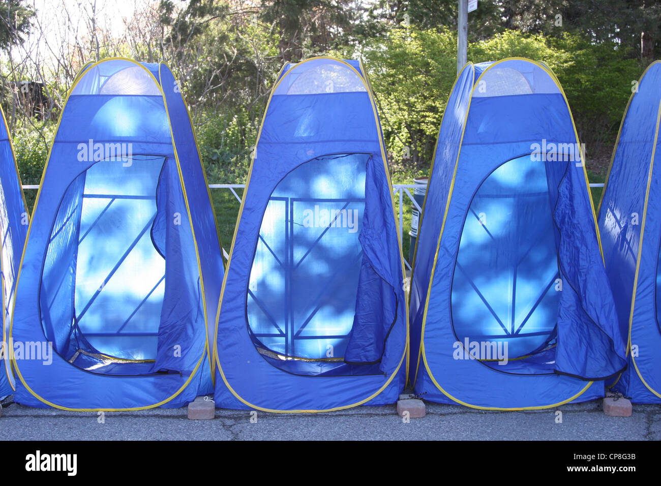 portable change tent room outdoor blue Stock Photo - Alamy