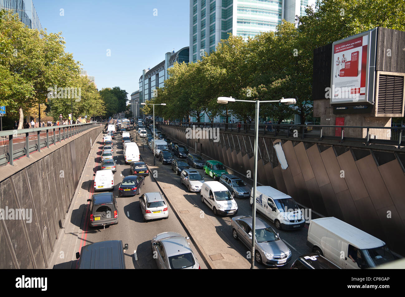 Traffic standstill leading to more pollution in central London Euston ...