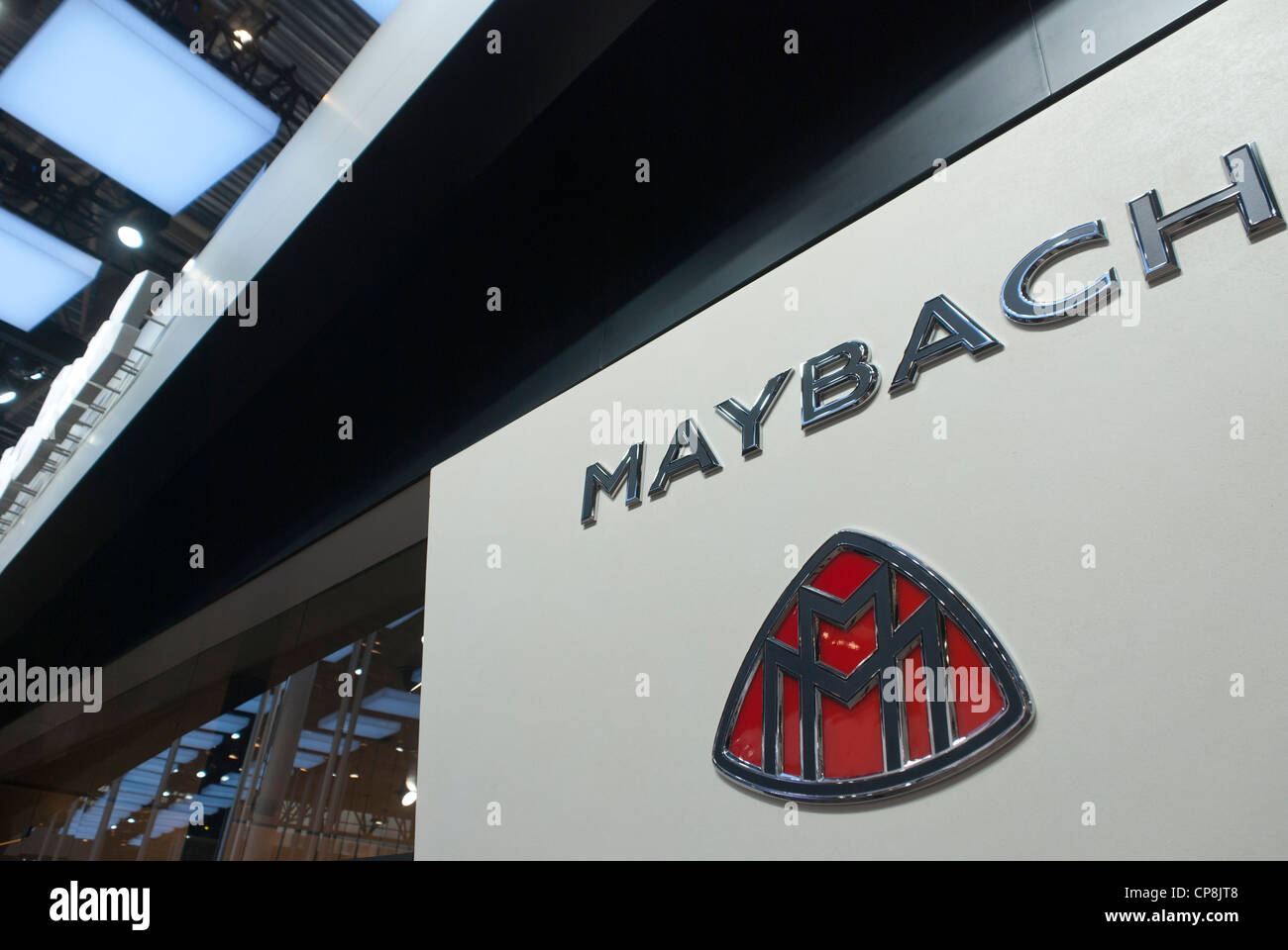 Maybach logo hi-res stock photography and images - Alamy