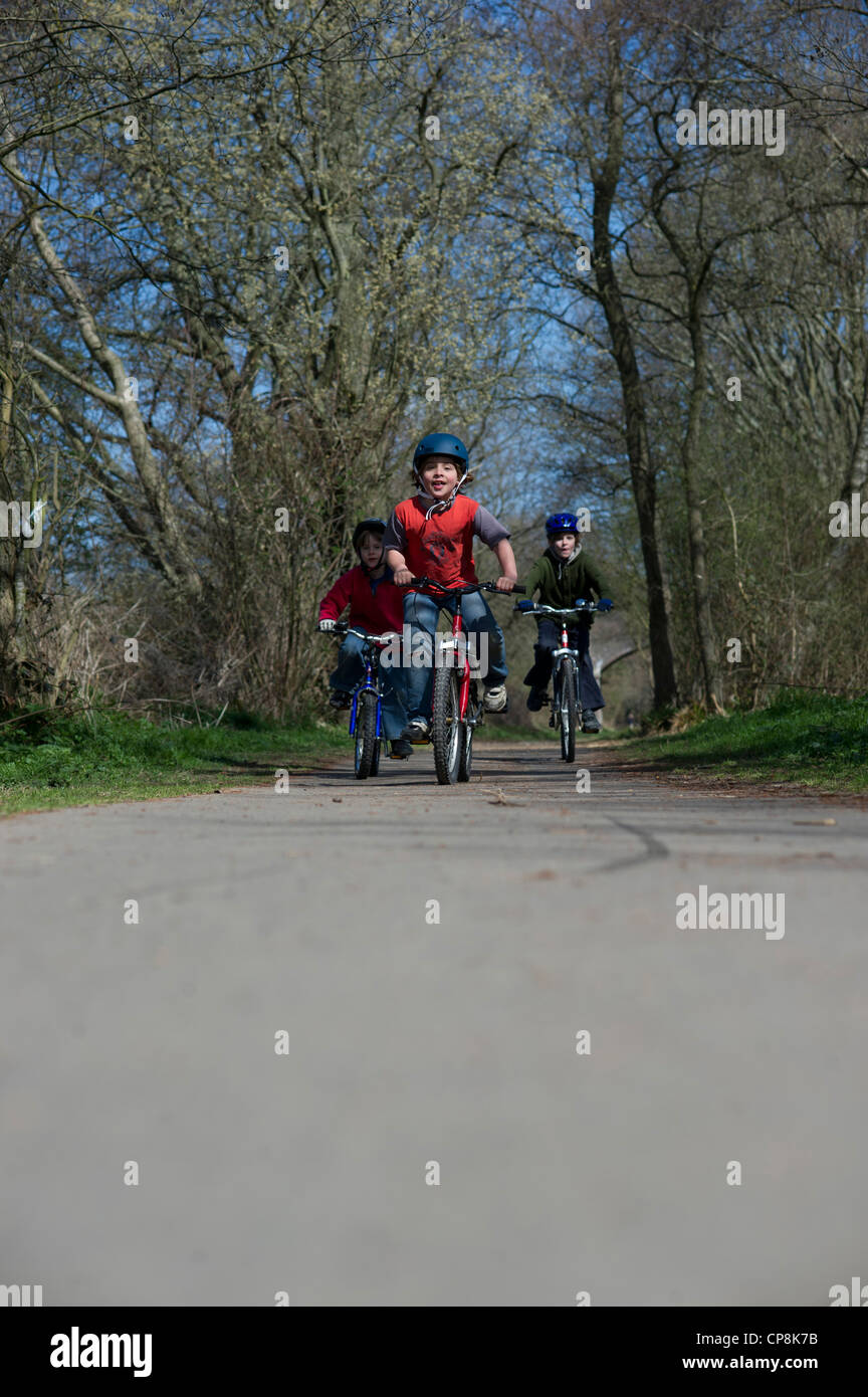 Off road cycle routes hi-res stock photography and images - Alamy