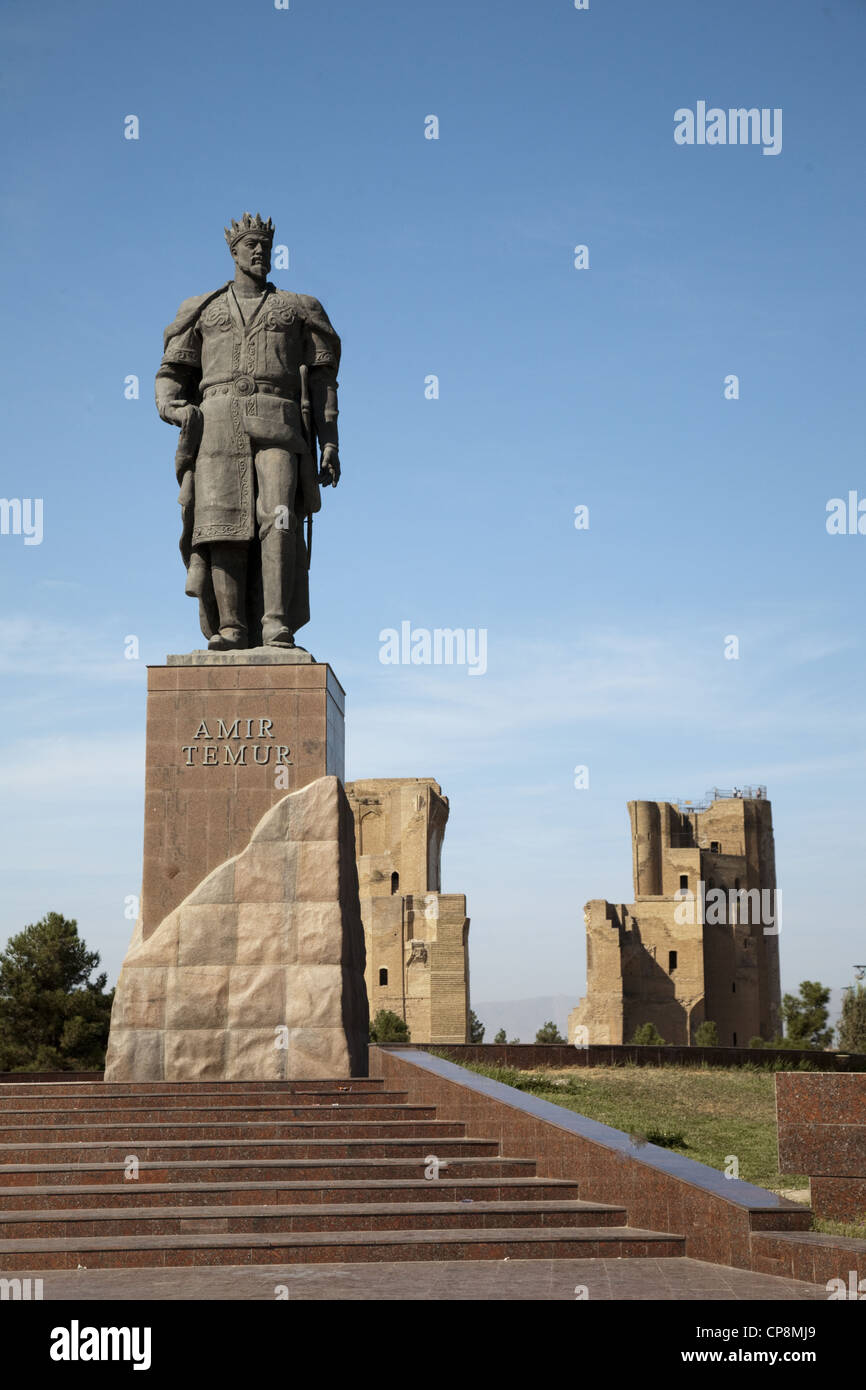Statue of tamerlane timur hi-res stock photography and images - Alamy