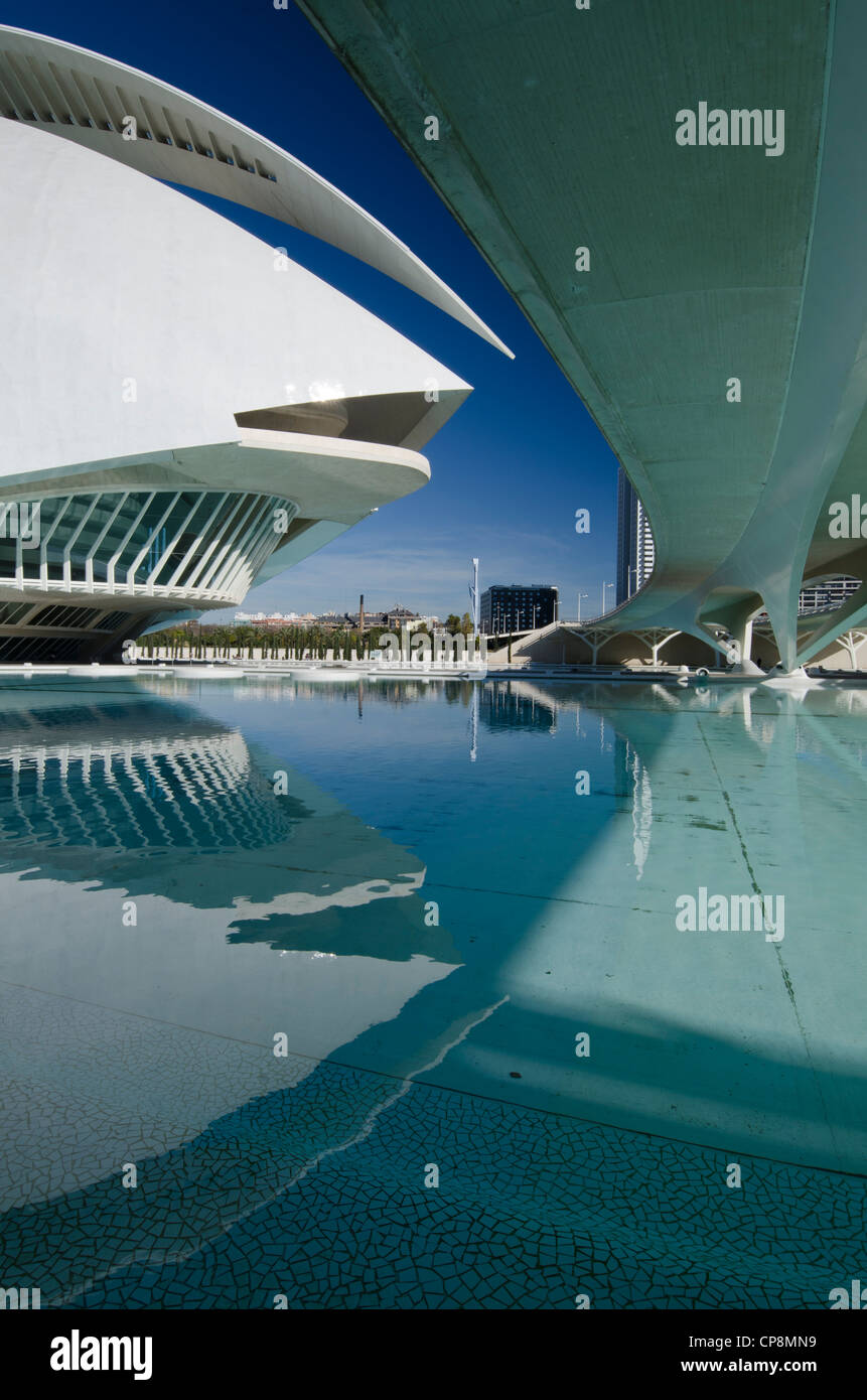 Valencia Opera House building Stock Photo - Alamy