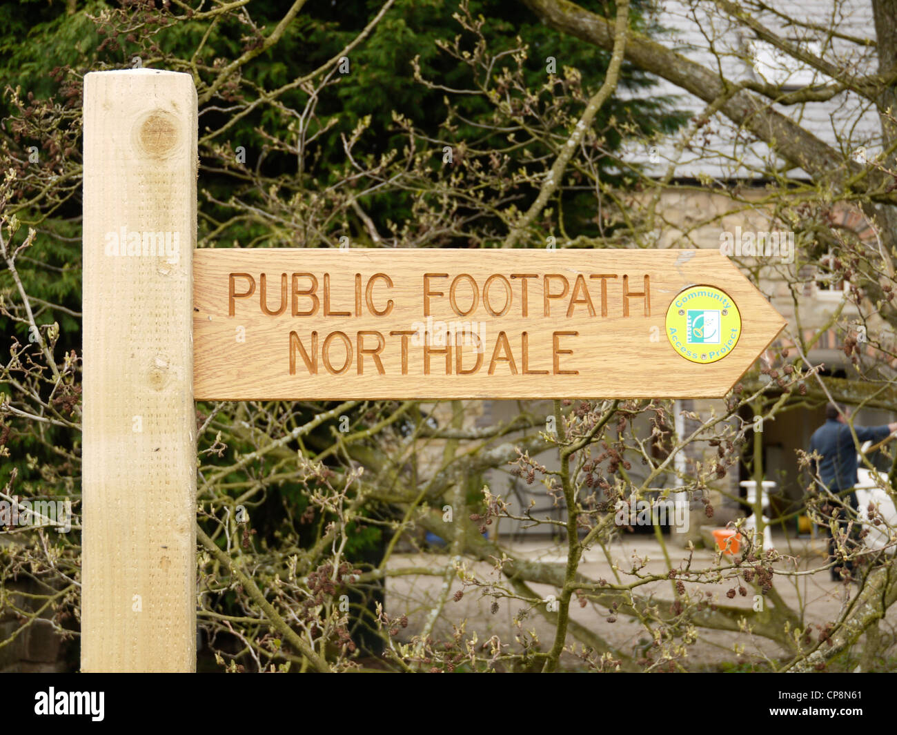 Wooden footpath sign notice hi-res stock photography and images - Alamy