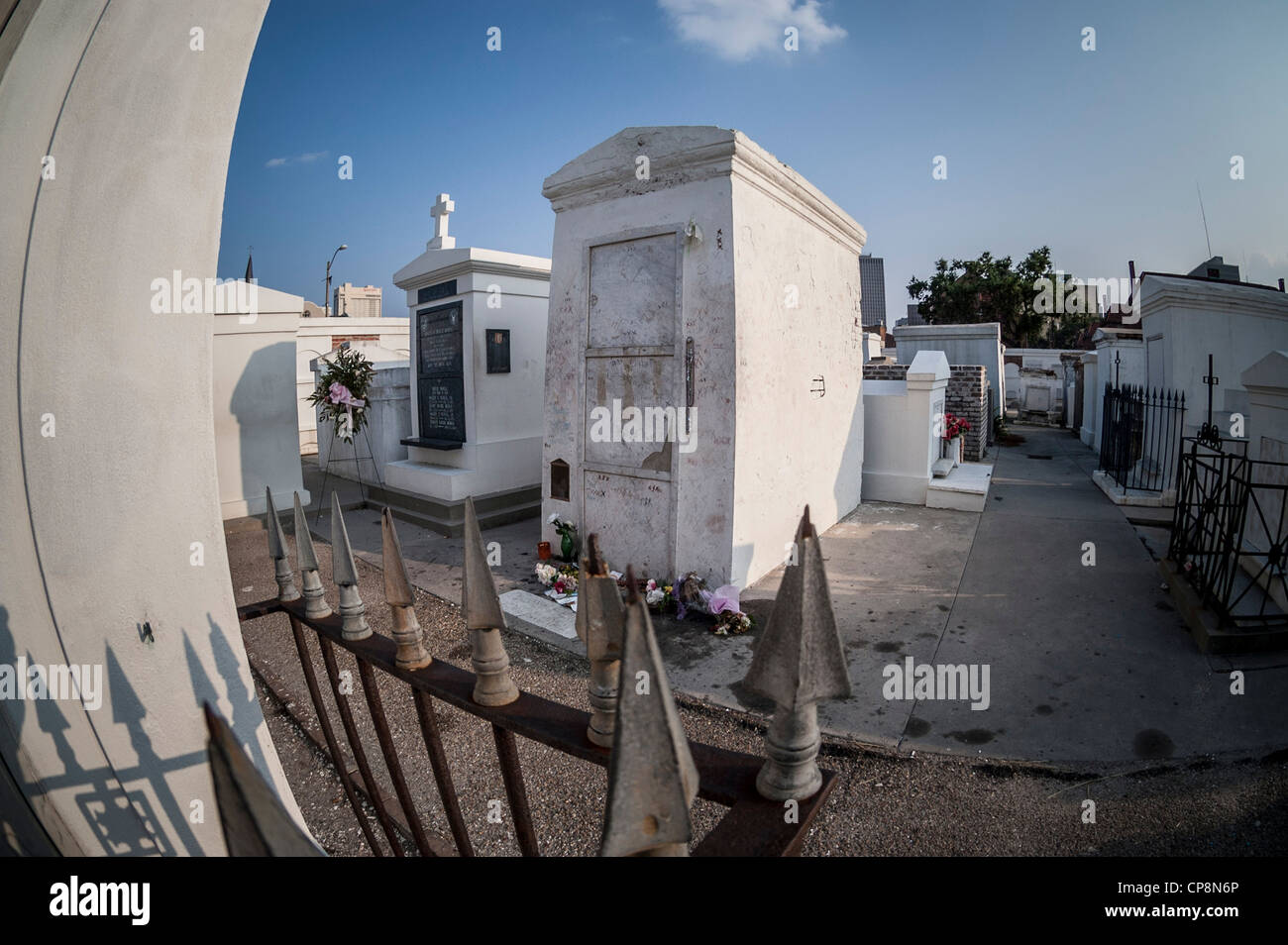 Saint louis cemetery hi-res stock photography and images - Alamy