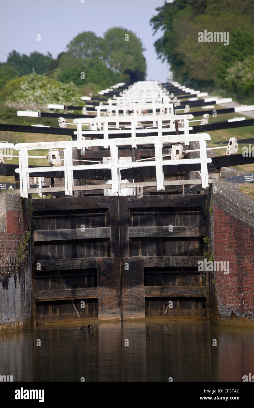 Caen Hill Locks on the Kennet and Avon Canal Devizes Stock Photo - Alamy