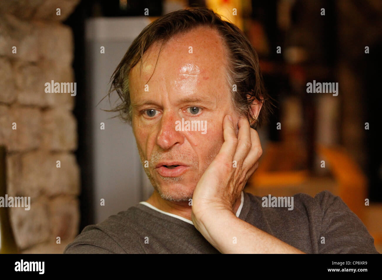 Actor Karel Roden introdeces his exclusive wines 2011 in Gallery Wines ...