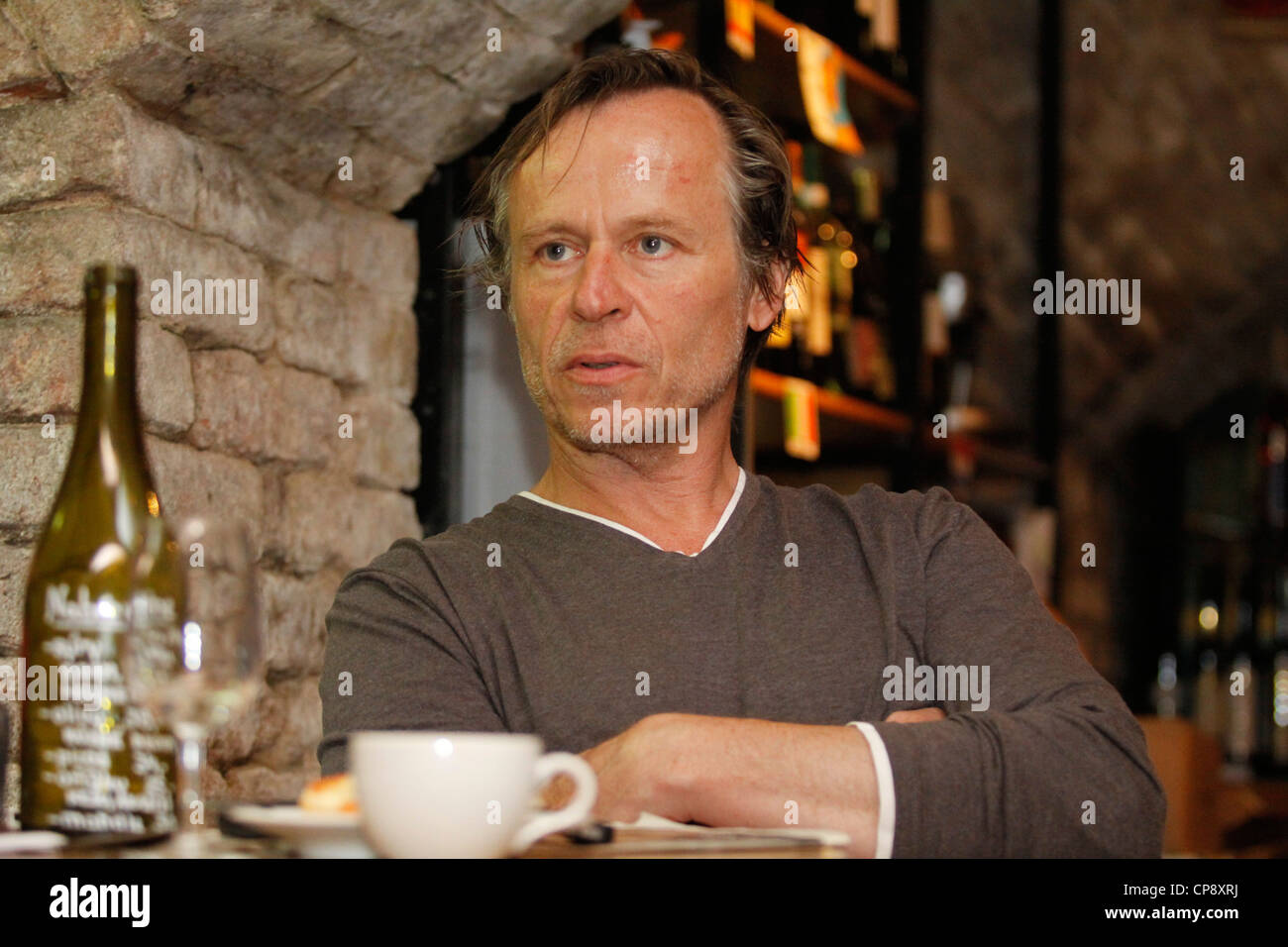 Actor Karel Roden introdeces his exclusive wines 2011 in Gallery Wines ...