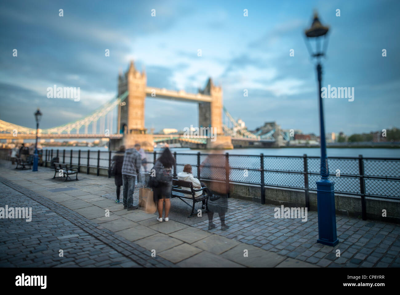 Bridge blurry light hi-res stock photography and images - Alamy