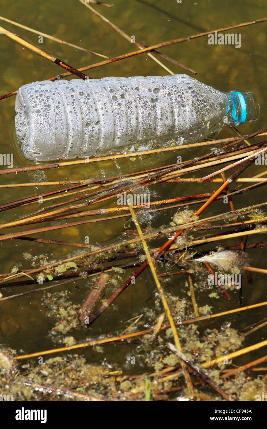 scenes of pollution in natural and disrespect to the ecology Stock ...