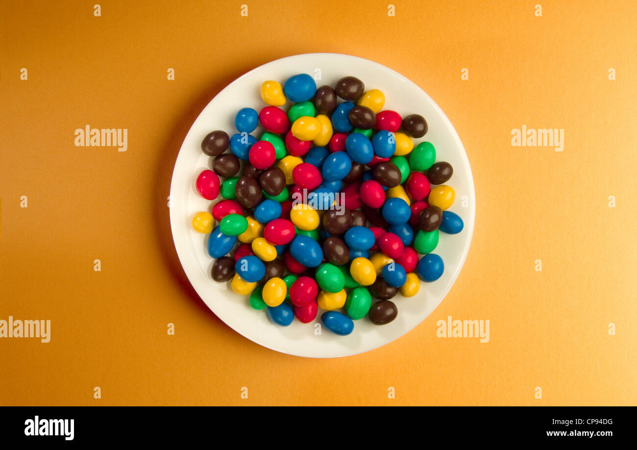 Yellow coloured sweets hi-res stock photography and images - Alamy