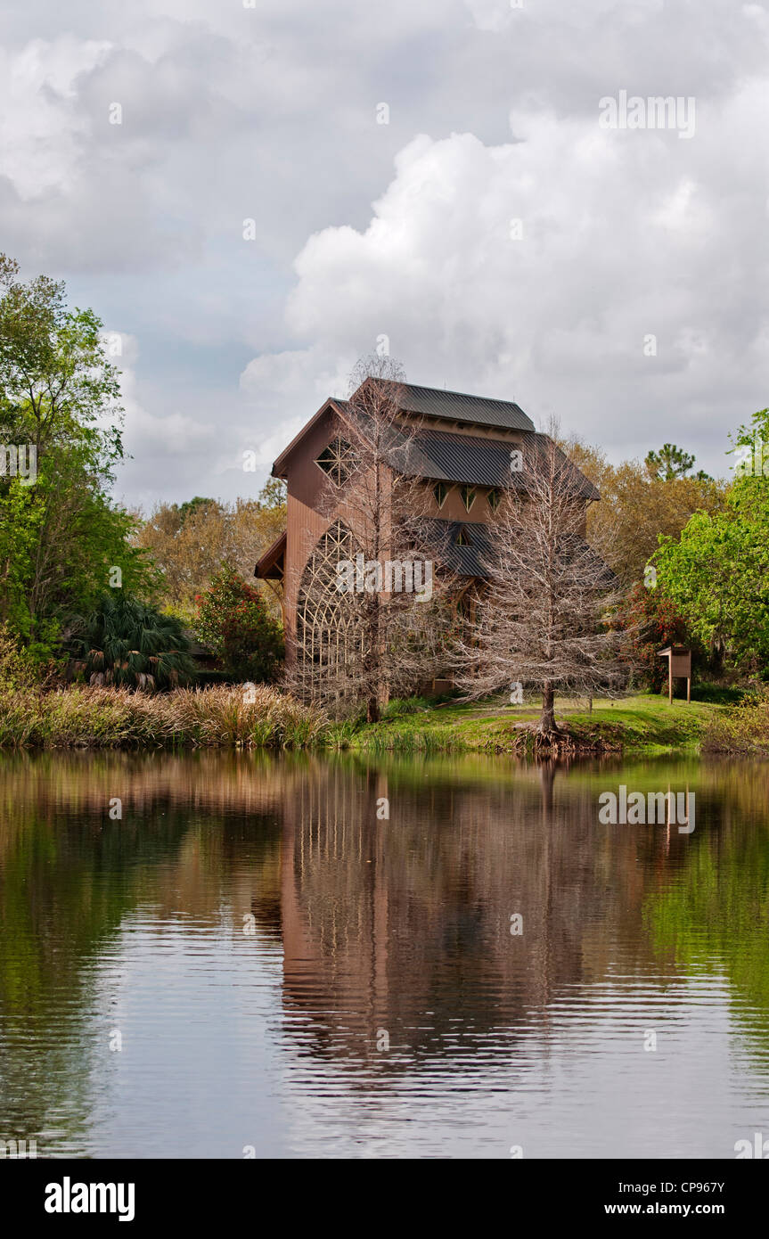 Baughman Meditation Center on Lake Alice at the University of Florida ...