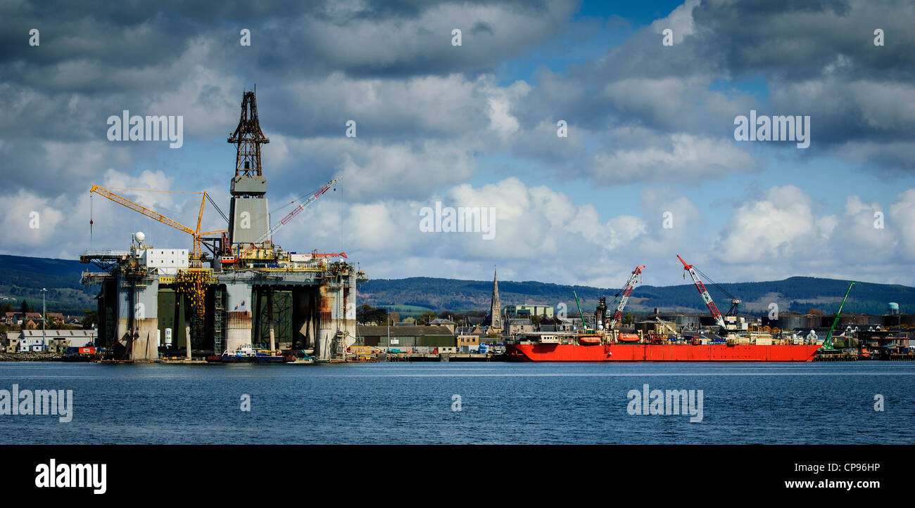 Oil rig at the iFab Fabrication facility at Invergordon on the Cromarty ...