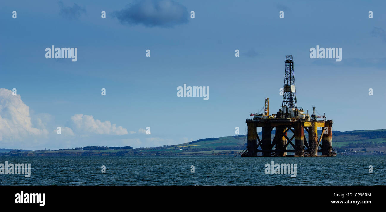 Oil Rig And Scotland And Drill High Resolution Stock Photography and ...
