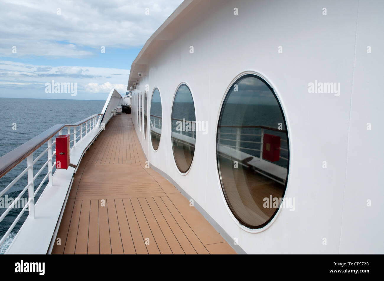 deck scenes on board Fred.Olsen cruise ship "Braemar Stock Photo - Alamy