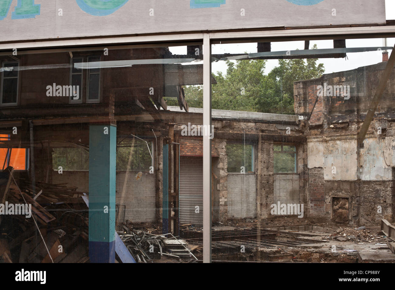 Sale building scrap hi-res stock photography and images - Alamy