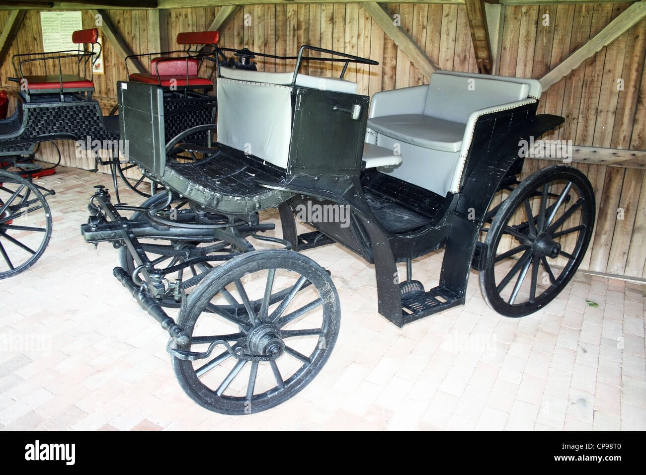 Victoria coach hi-res stock photography and images - Alamy