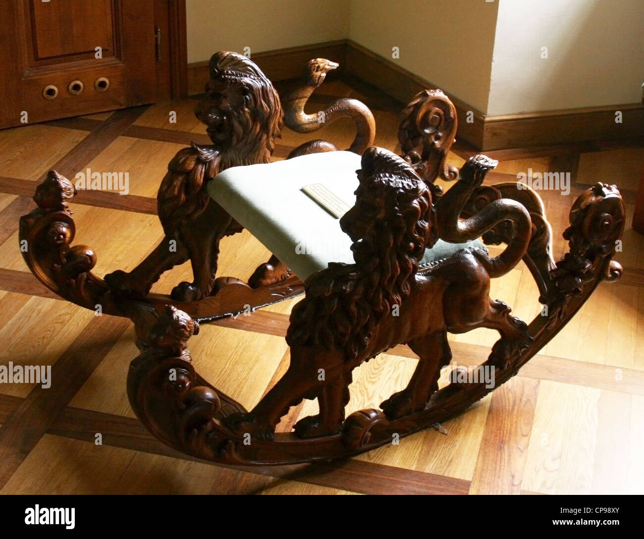 Renaissance chair hi-res stock photography and images - Alamy