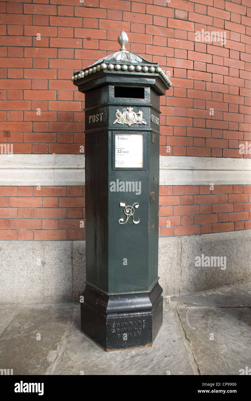 Windsor station victorian hi-res stock photography and images - Alamy